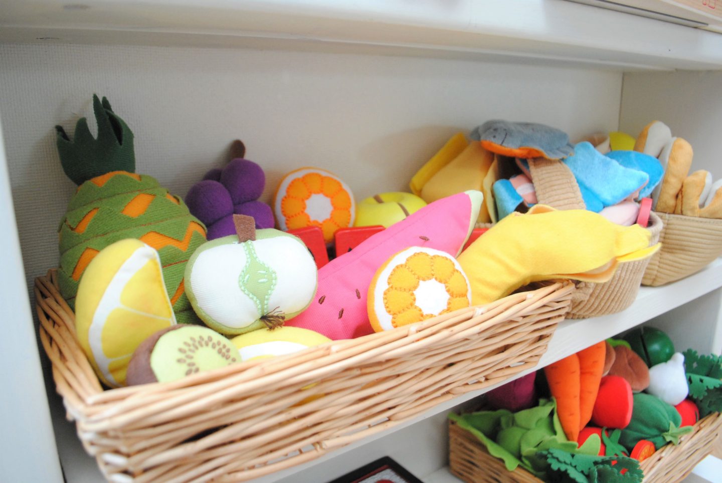 DIY Play Shop & Theatre - Elle Steer